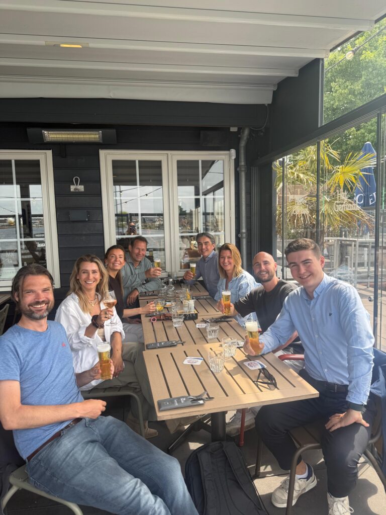 NS start met inchecken via bankpas en mobiele telefoon